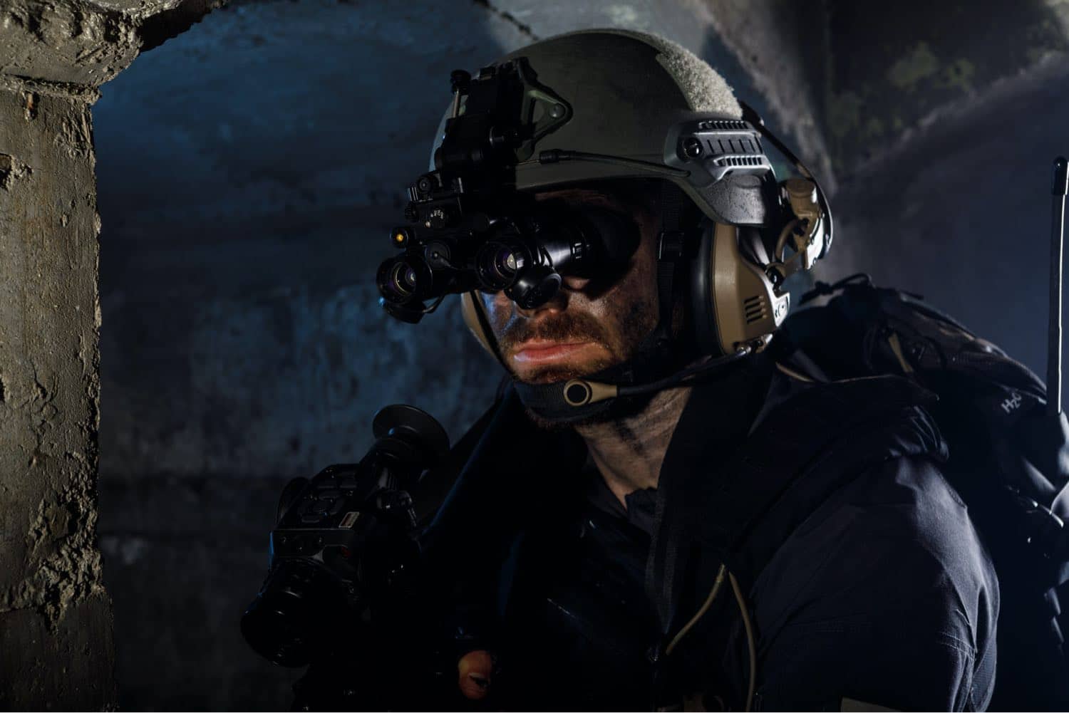 Military & commercial electro-optical sensors - Instro